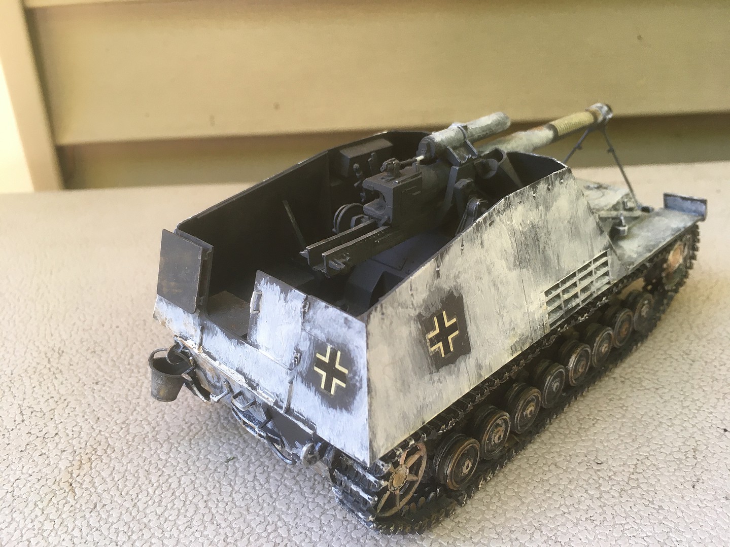 German SdKfz 165 Hummel Heavy Self-Propelled Howitzer -- Plastic Model ...