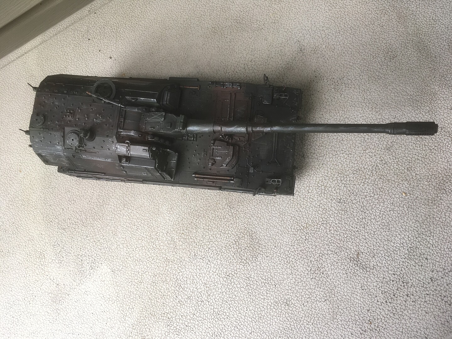 Panzerhaubitze 2000 Tank -- Plastic Model Tank Kit -- 1/35 Scale ...