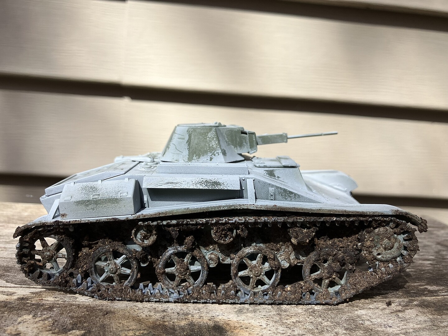 SOVIET T-60 LIGHT TANK -- Plastic Model Military Vehicle Kit -- 1/35 ...