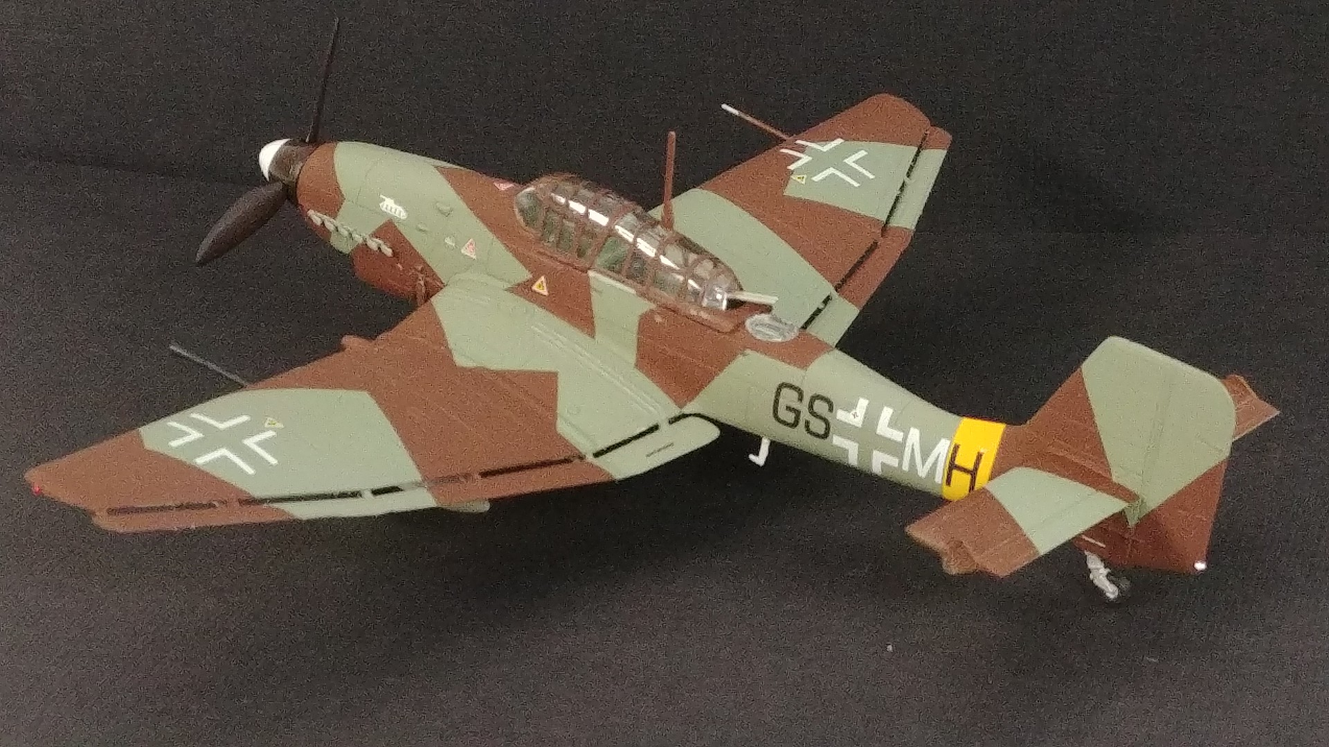 JU87G-1 Stuka Tank Buster -- Plastic Model Airplane Kit -- 1/72 Scale ...