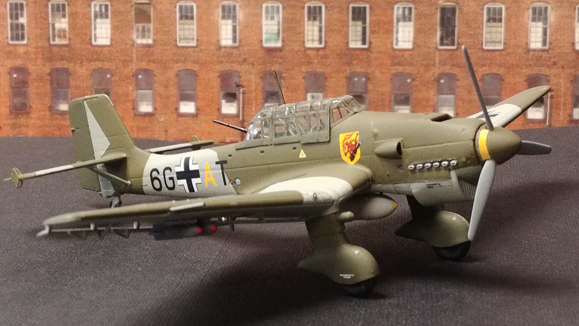 Junkers Ju87B1 Stuka Fighter -- Plastic Model Airplane Kit -- 1/72 ...