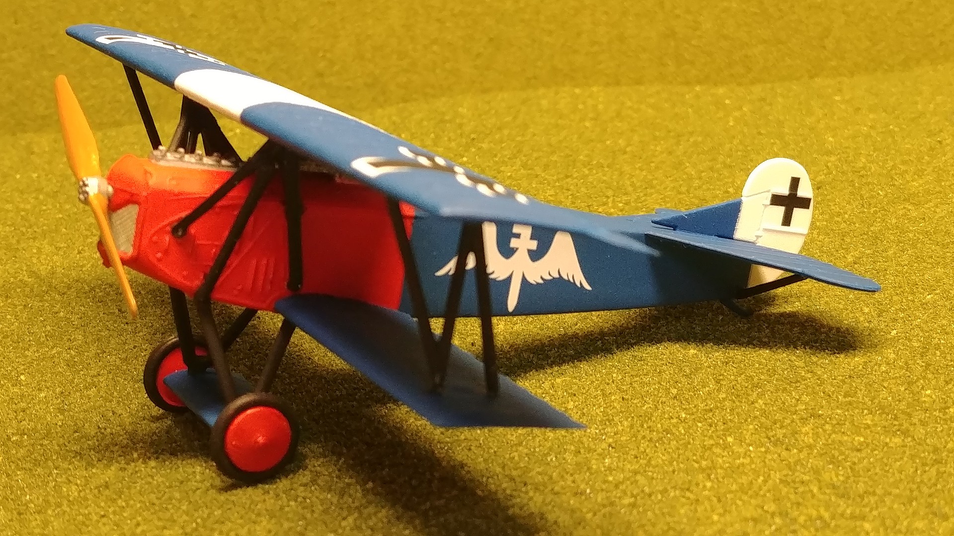 Fokker D VII -- Plastic Model Airplane Kit -- 1/72 Scale -- #04194 ...