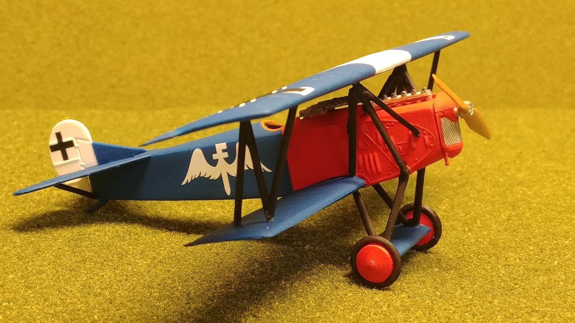 Fokker D VII -- Plastic Model Airplane Kit -- 1/72 Scale -- #04194 ...