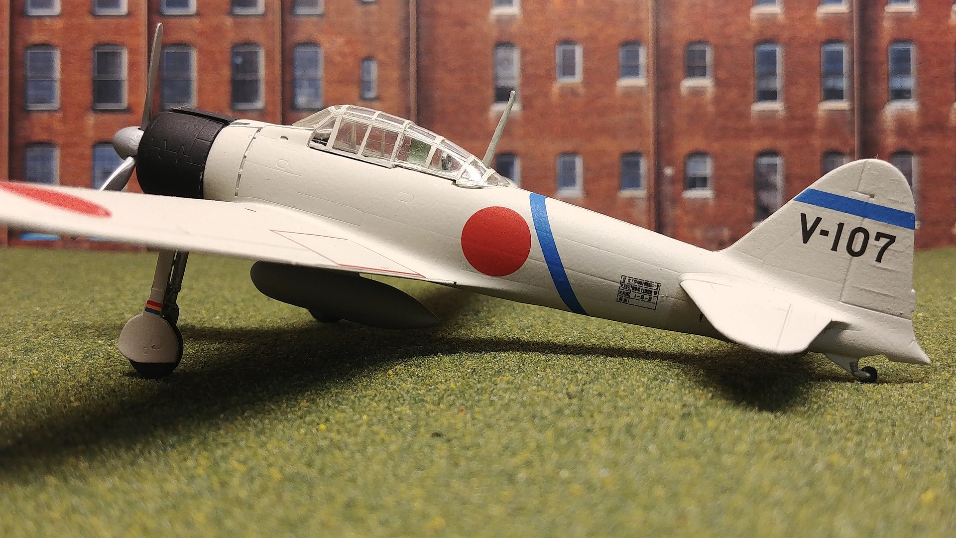 Mitsubishi A6M2 Zero Fighter Type 21 (Zeke) -- Plastic Model Airplane ...