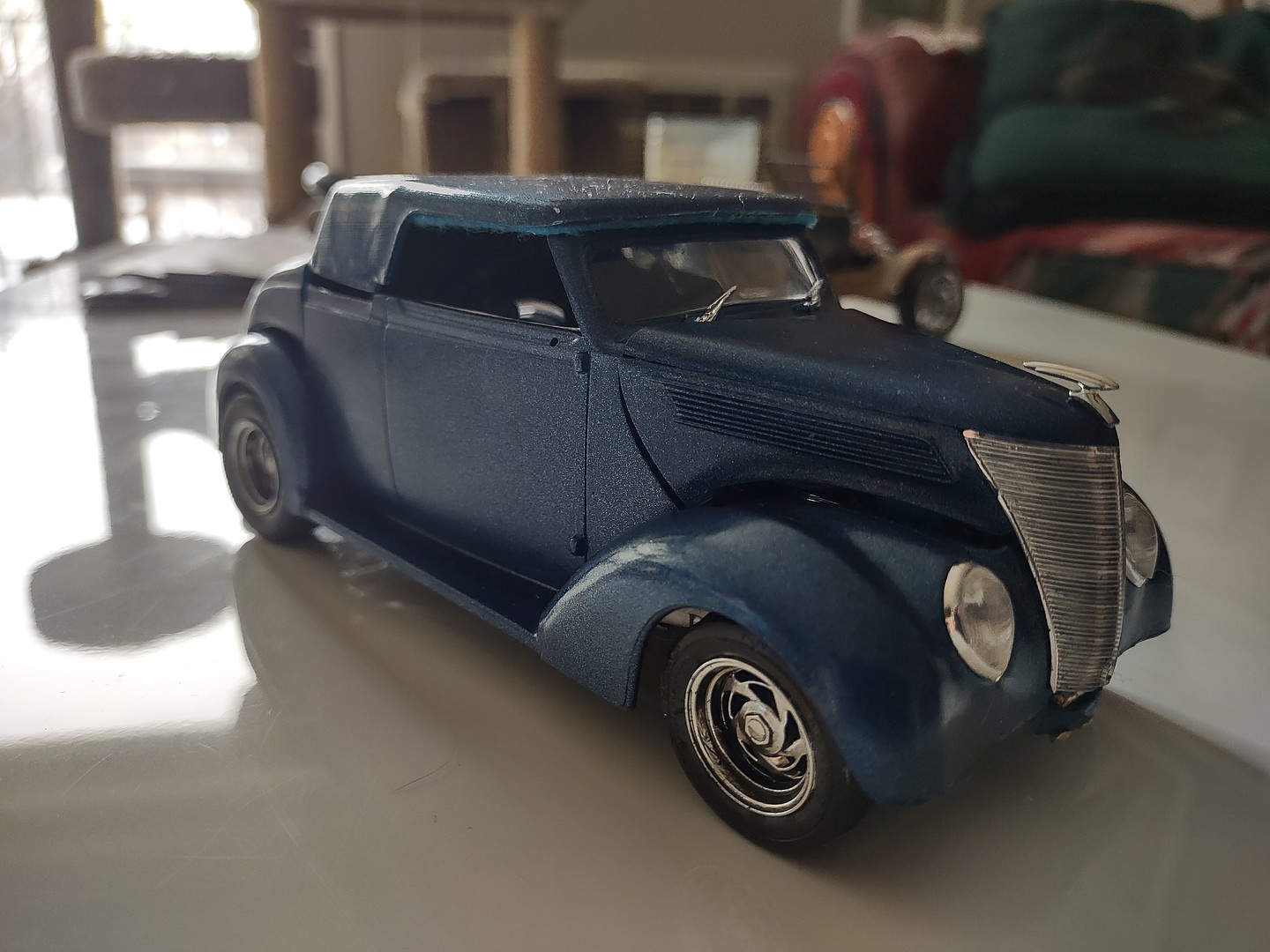 1940 Ford Standard Coupe -- Plastic Model Car Kit -- 1/25 Scale ...