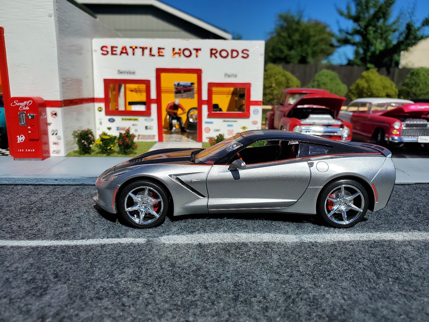 Foose Corvette Stingray -- Plastic Model Car Kit -- 1/25 Scale ...