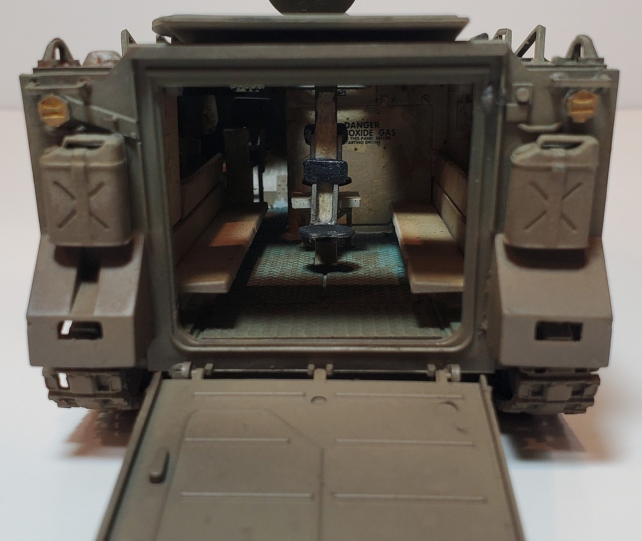 US M113 APC CA140 -- Plastic Model Military Vehicle Kit -- 1/35 Scale ...