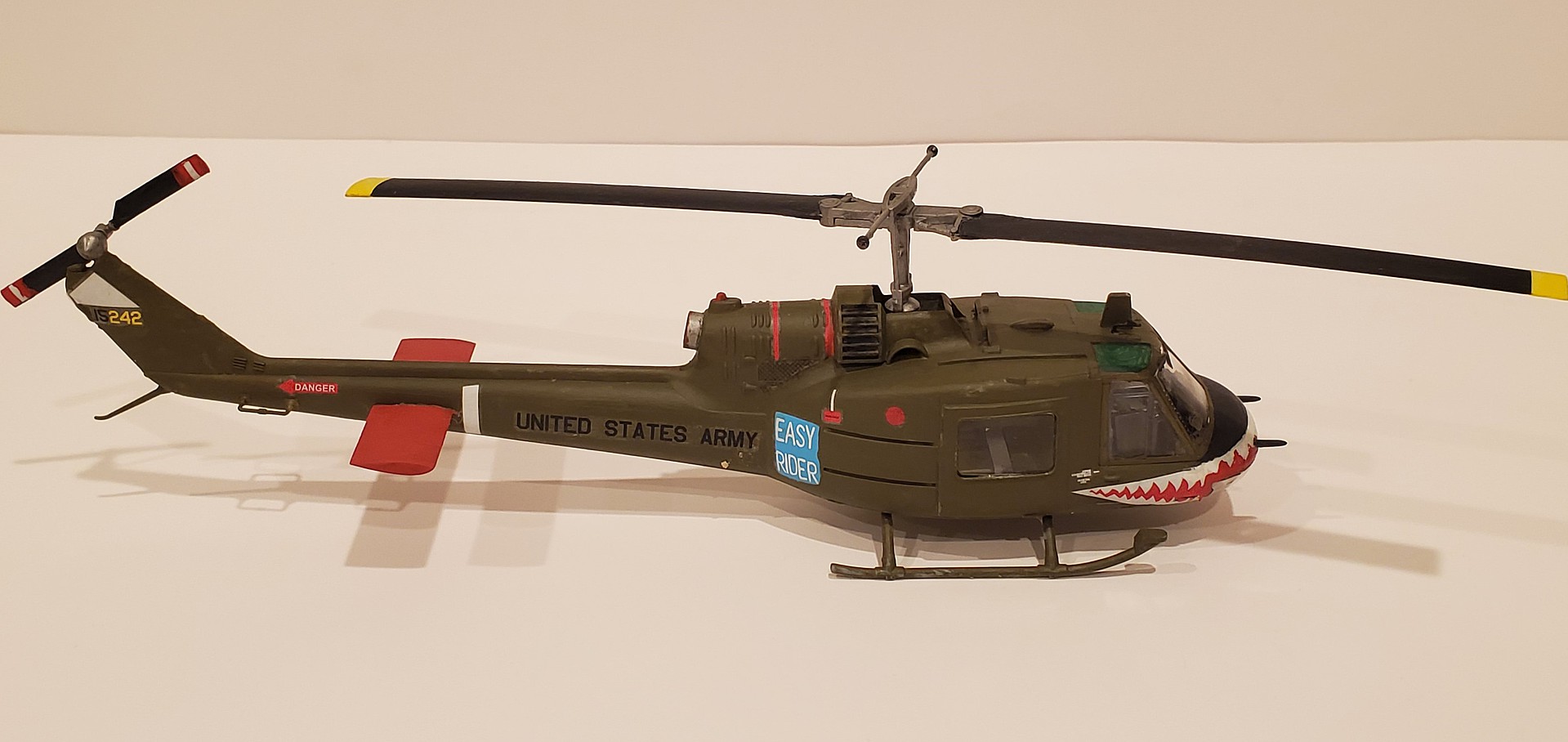 UH-1C Huey -- Plastic Model Helicopter Kit -- 1/48 Scale -- #hy85803 ...