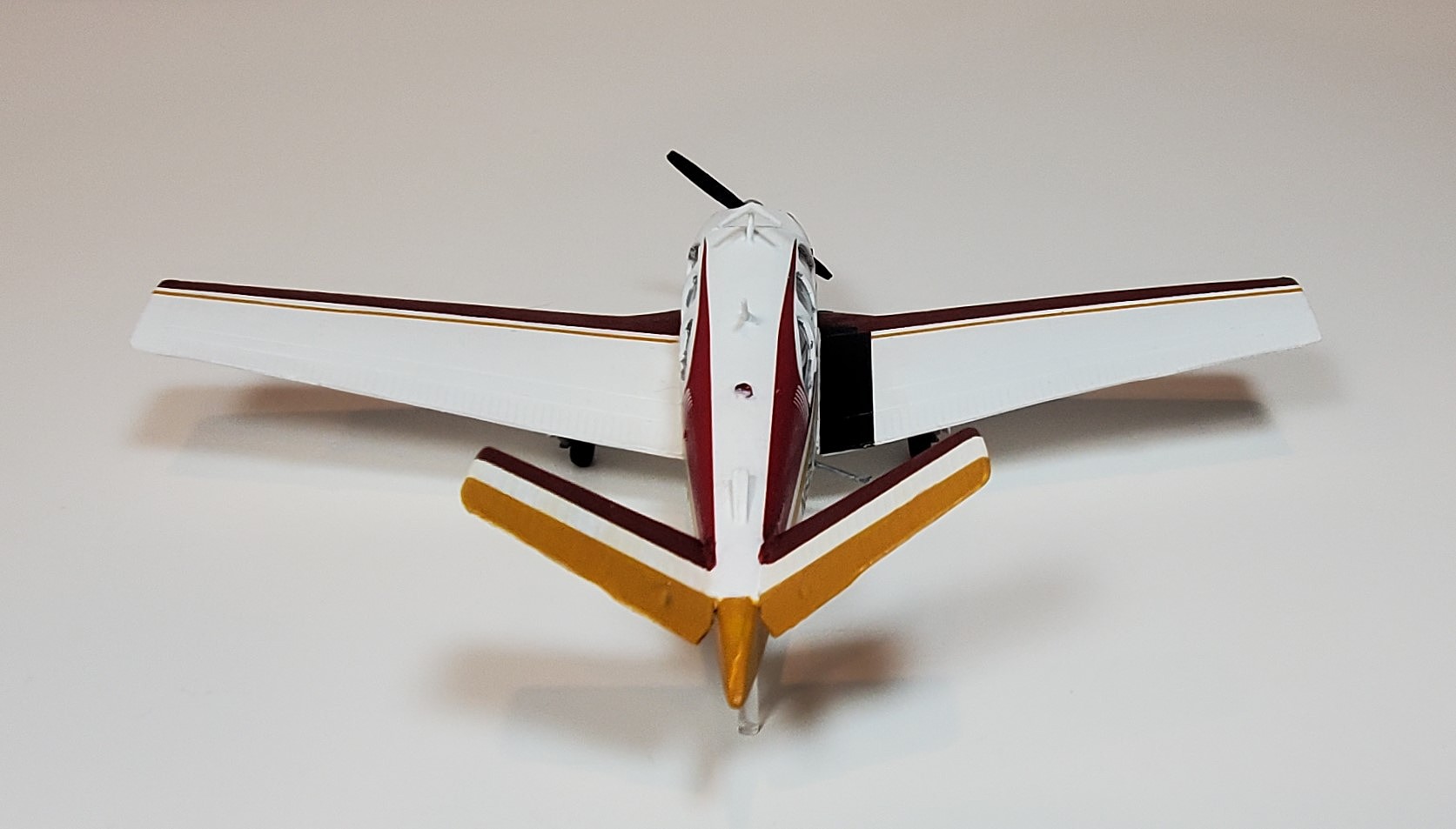 Beech Bonanza -- Plastic Model Airplane Kit -- 1/48 Scale -- #11676 ...