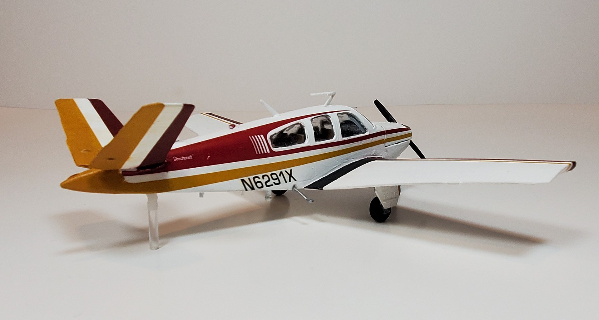 Beech Bonanza -- Plastic Model Airplane Kit -- 1/48 Scale -- #11676 ...