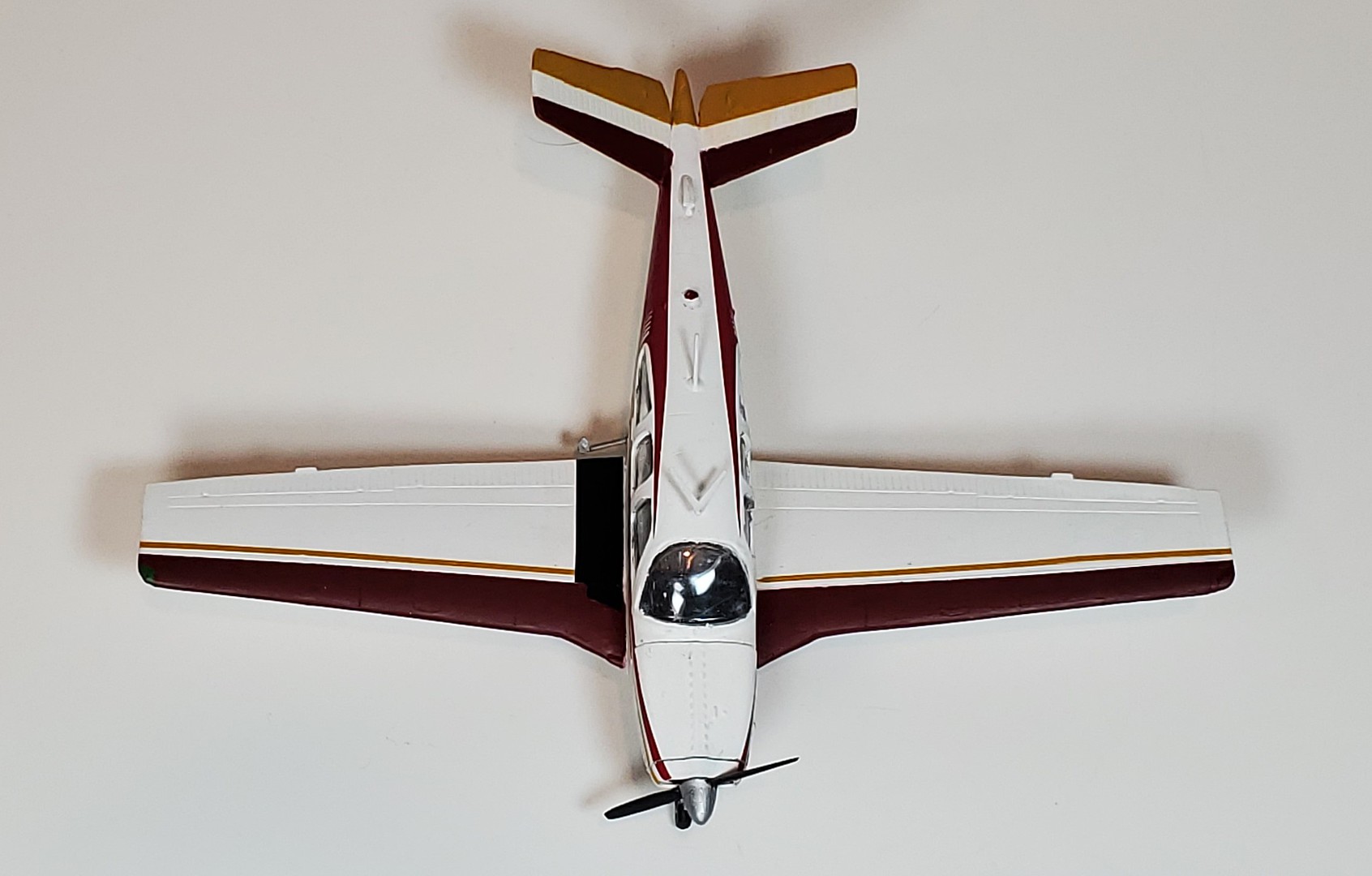 Beech Bonanza -- Plastic Model Airplane Kit -- 1/48 Scale -- #11676 ...