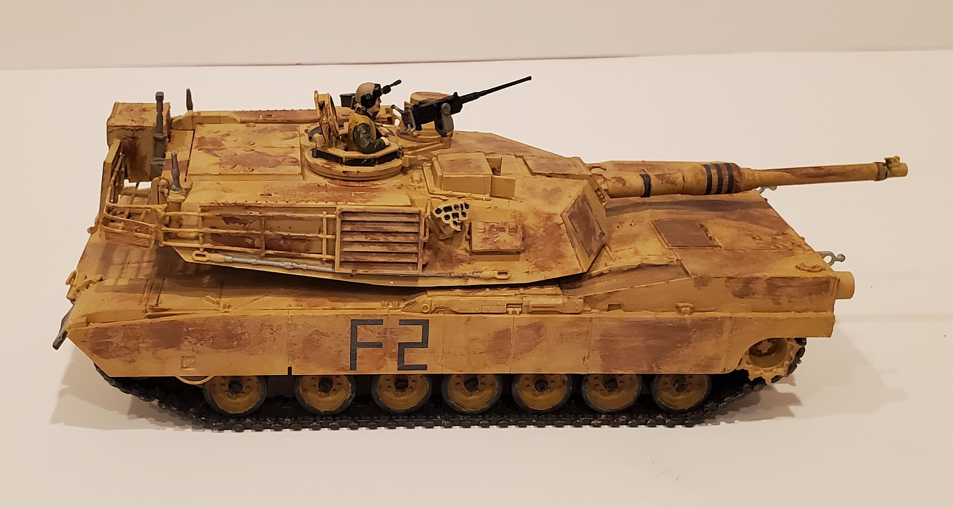 M1A2 Abrams -- Plastic Model Military Vehicle Kit -- 1/48 Scale ...