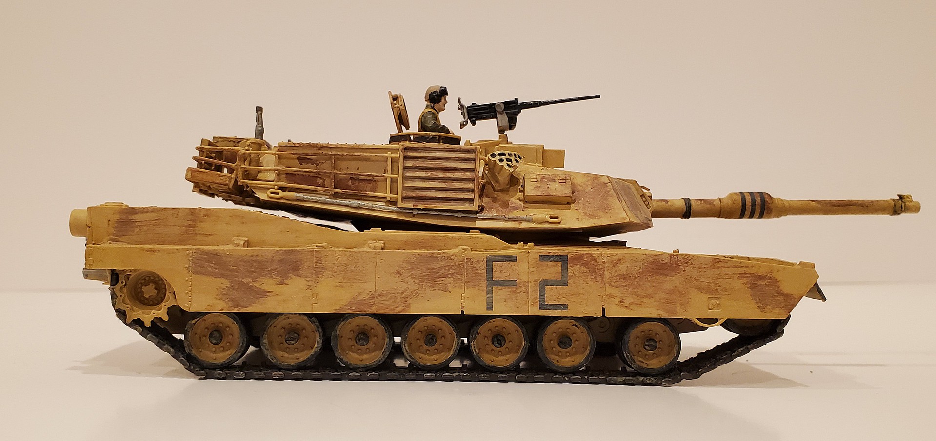 M1A2 Abrams -- Plastic Model Military Vehicle Kit -- 1/48 Scale ...