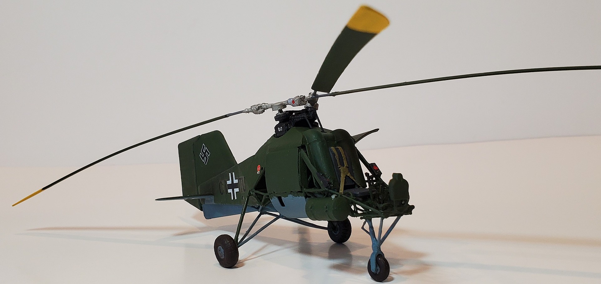 FL282 V21 Kolibri Single-Seat German -- Plastic Model Helicopter Kit ...