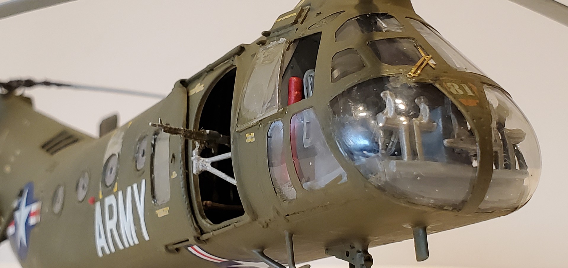 H21C Shawnee Banana Gunship Helicopter -- Plastic Model Helicopter Kit ...