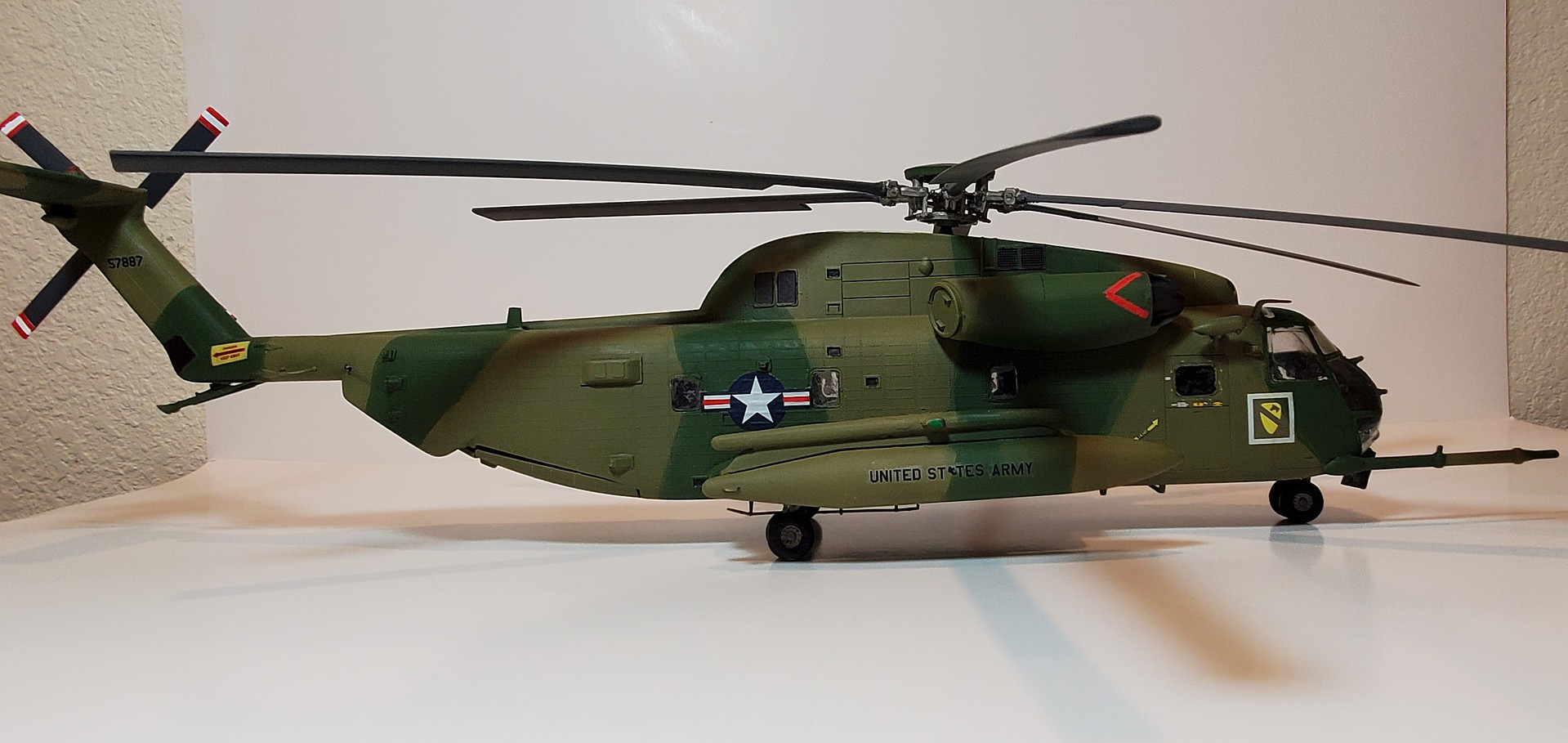 CH53 GS/G Military Helicopter -- Plastic Model Helicopter Kit -- 1/48 ...