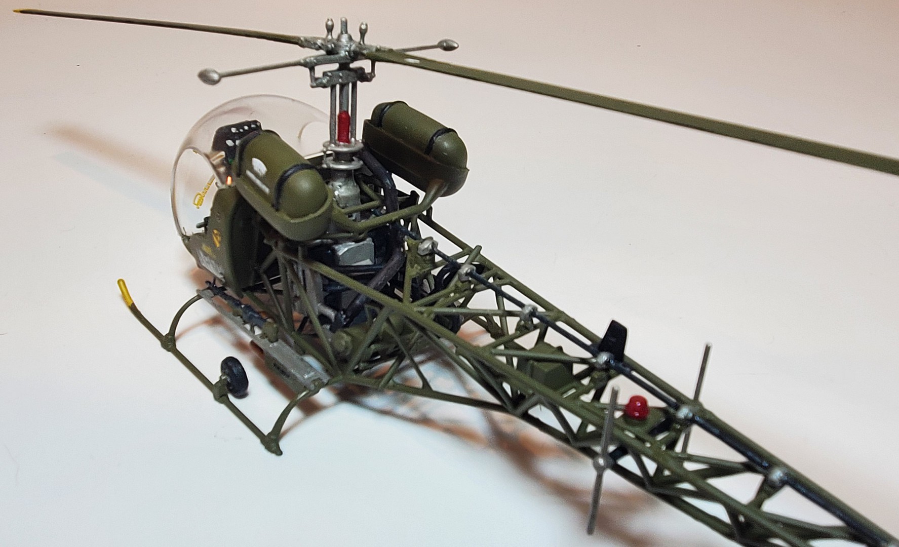 OH13 Sioux Scout Helicopter Korean War -- Plastic Model Helicopter Kit ...