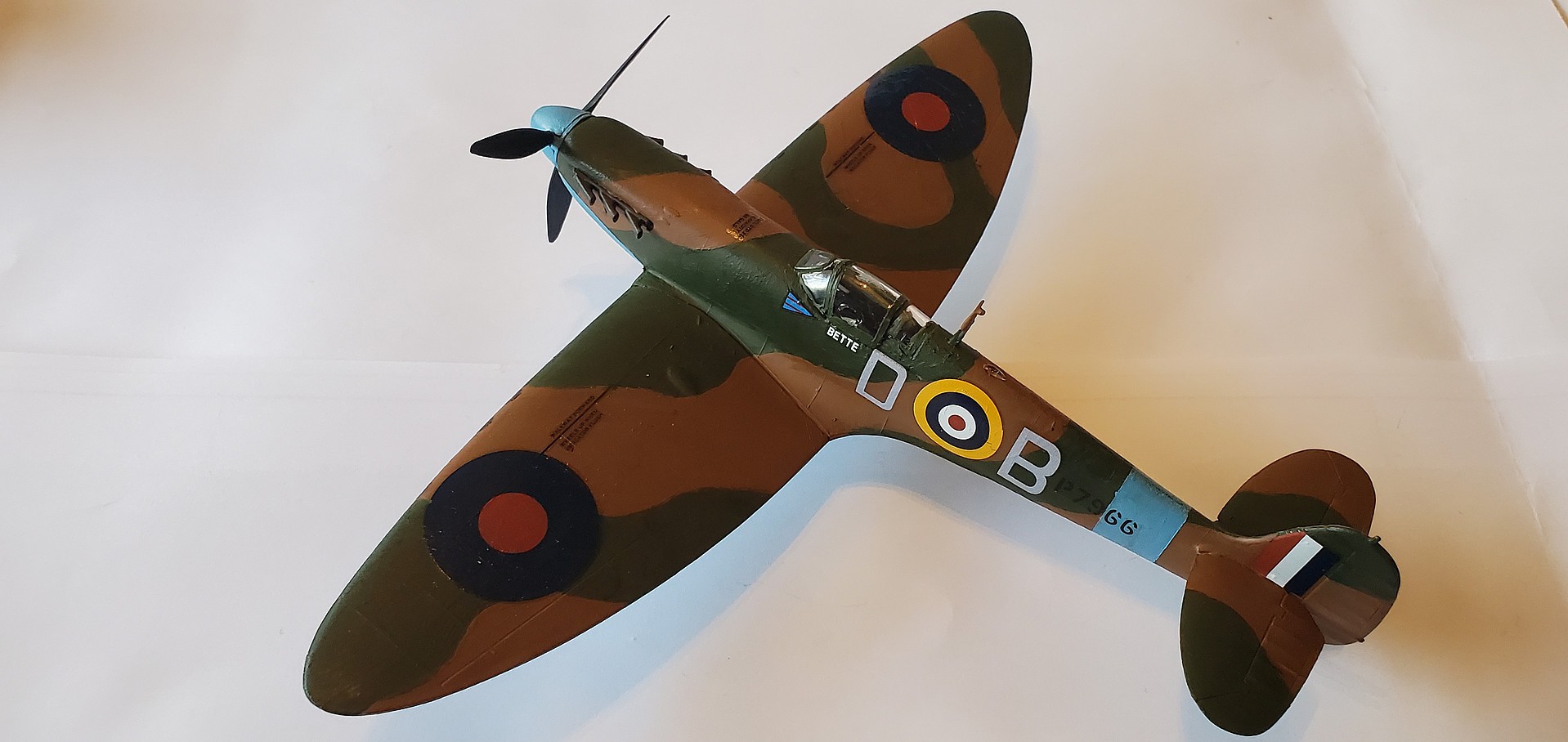 Spitfire Mk-II -- Plastic Model Airplane Kit -- 1/48 Scale -- #855239 ...