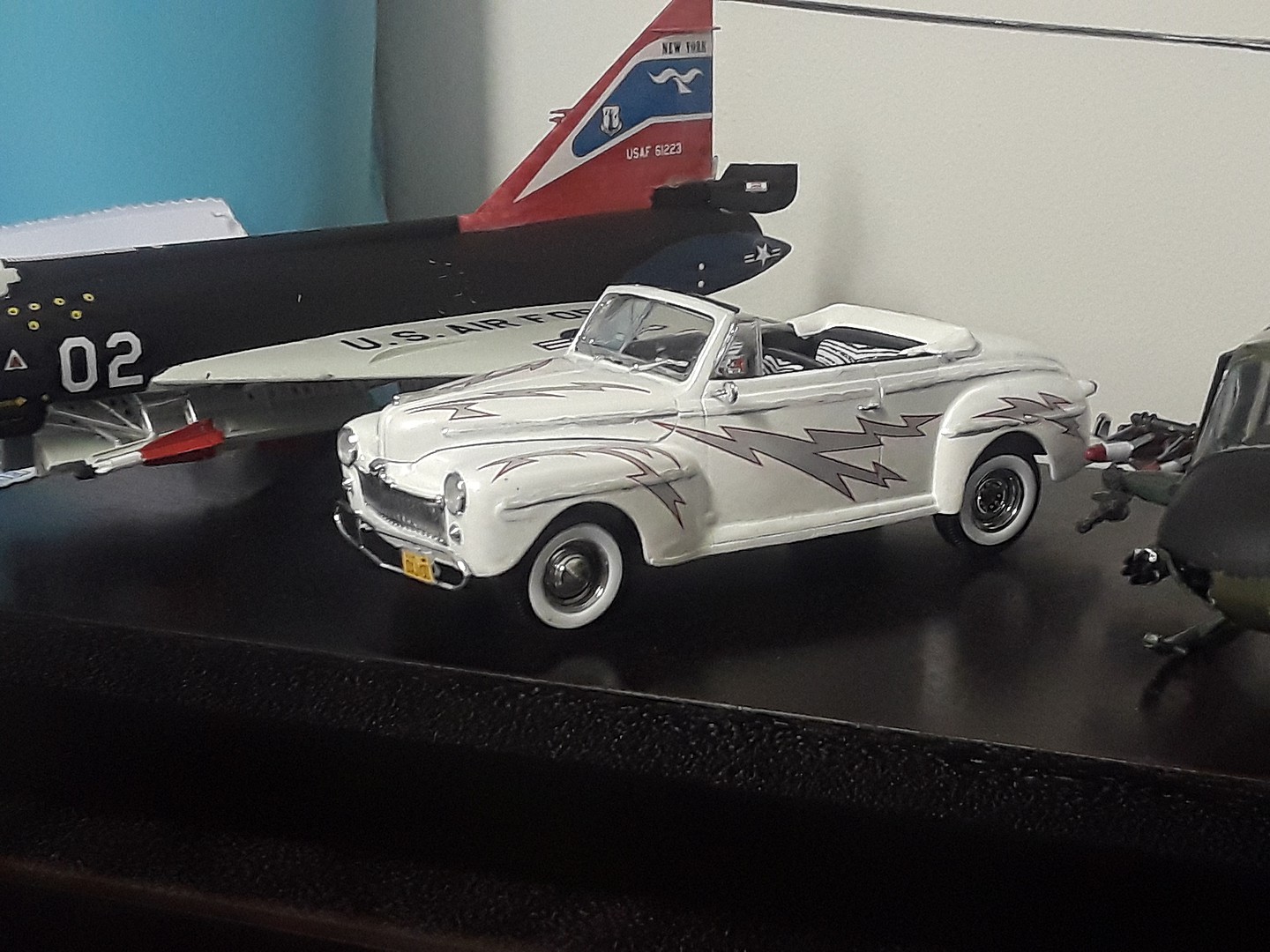 Gallery Pictures Revell-Monogram Greased Lightning 1948 Ford ...