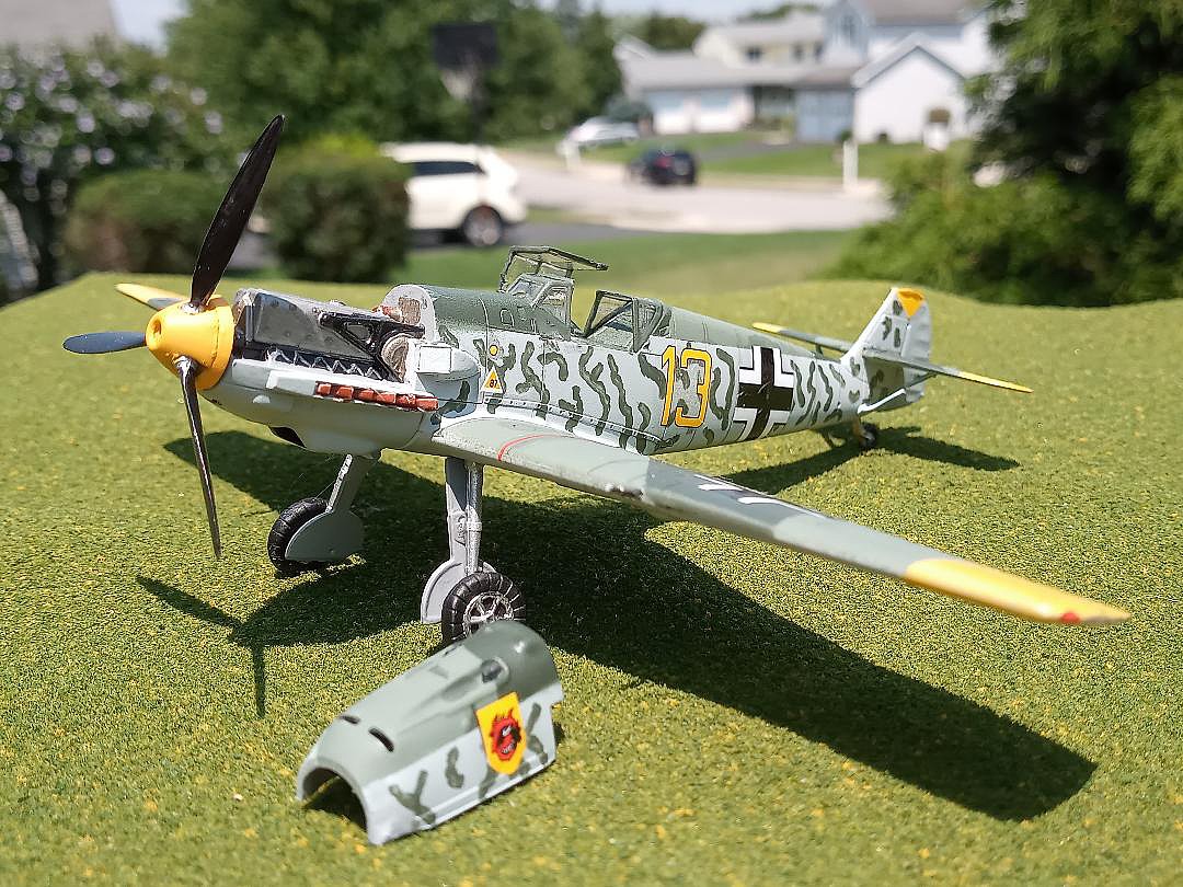 Messerschmitt Bf 109E -- Plastic Model Airplane Kit -- 1/72 Scale -- #01008 pictures by scuehlinger