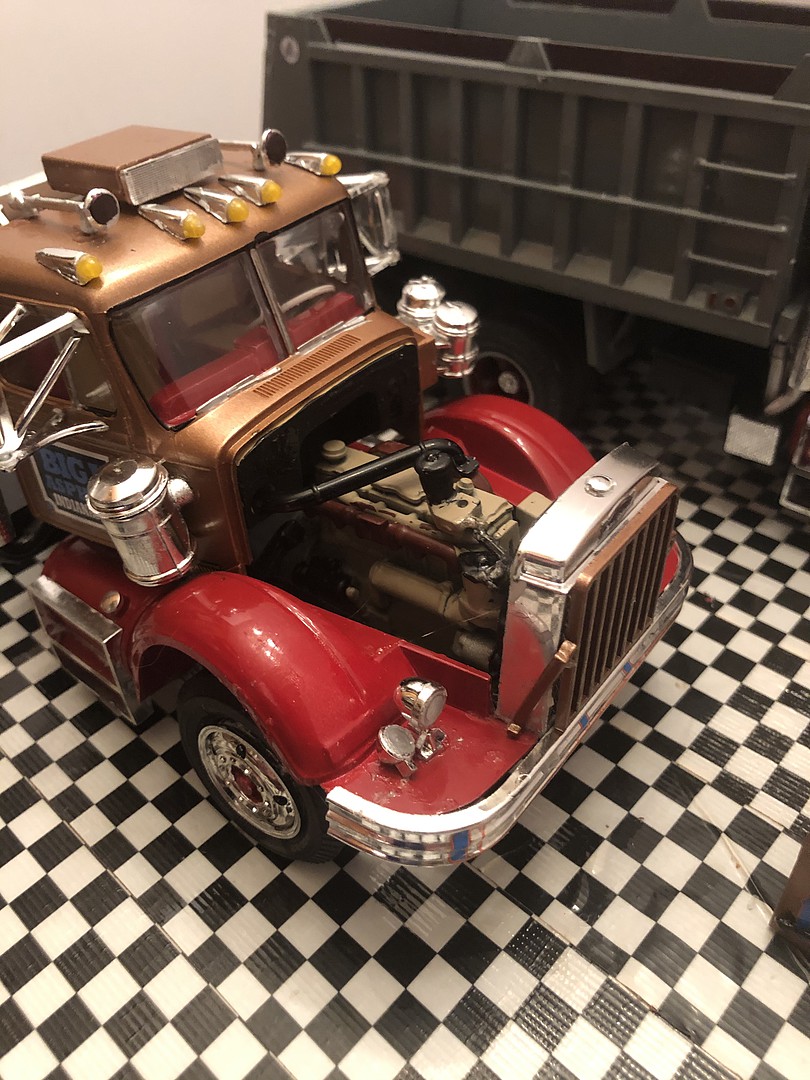 Autocar A64B Semi Tractor -- Plastic Model Truck Kit -- 1/25 Scale ...