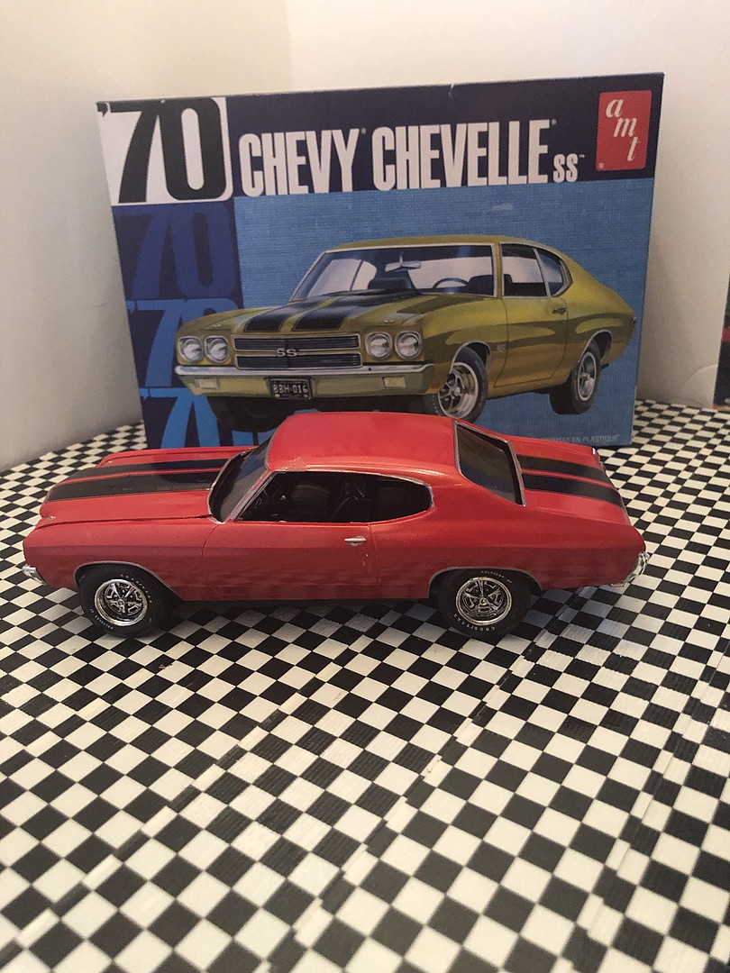 1970 Chevy Chevelle 22 2T -- Plastic Model Car Kit -- 1/25 Scale ...
