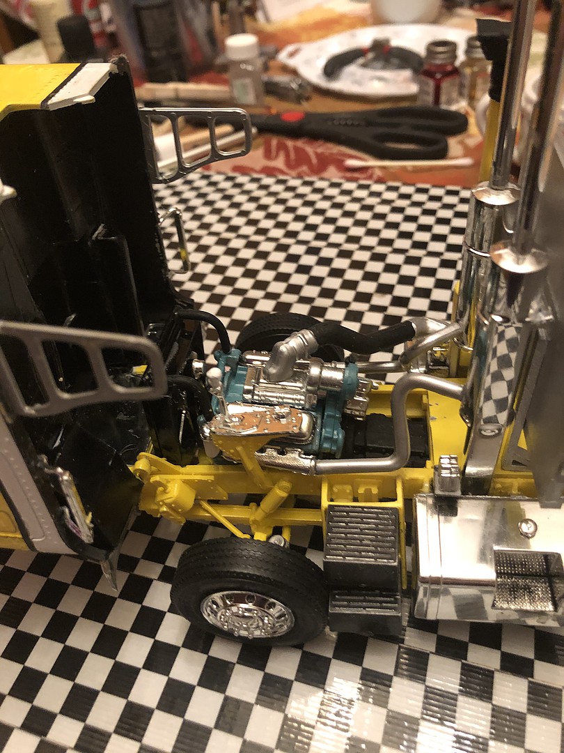 GNC Astro 95 Semi Tractor -- Plastic Model Car Kit -- 1/25 Scale ...