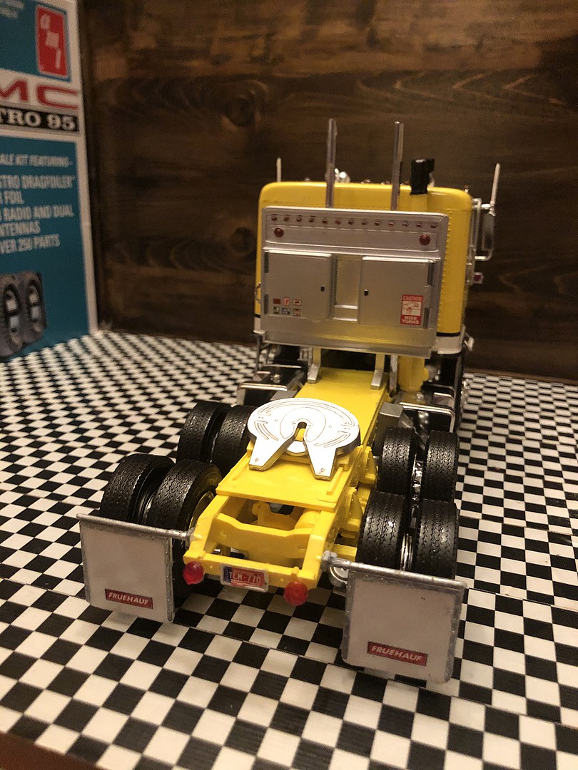 GNC Astro 95 Semi Tractor -- Plastic Model Car Kit -- 1/25 Scale ...