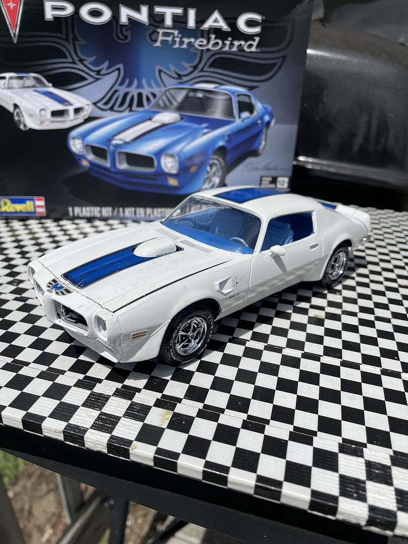 1970 Pontiac Firebird -- Plastic Model Car Kit -- 1/24 Scale -- #854489 ...