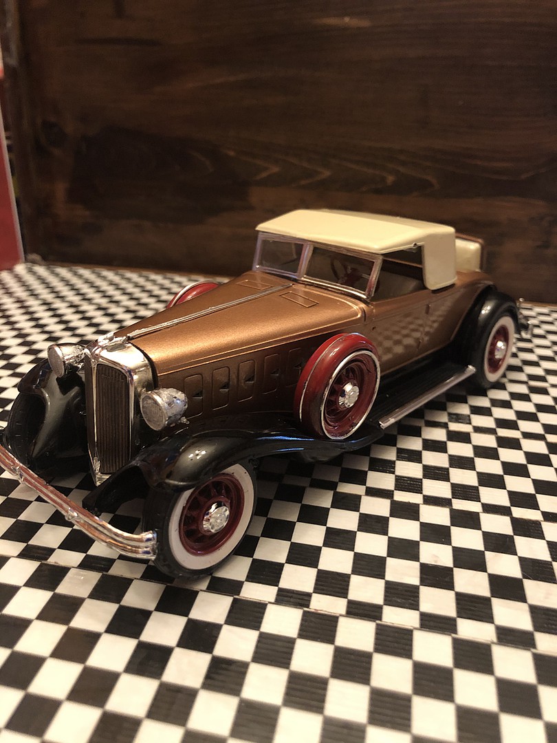 Gallery Pictures MPC '32 Chrysler Imperial Gangbusters Plastic Model ...