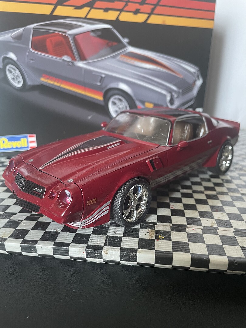 1981 Camaro Z28 -- Plastic Model Car Kit -- 1/25 Scale -- #4526 ...