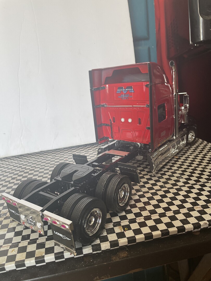 2010 International Lonestar -- Plastic Model Truck Kit -- 1/25 Scale ...
