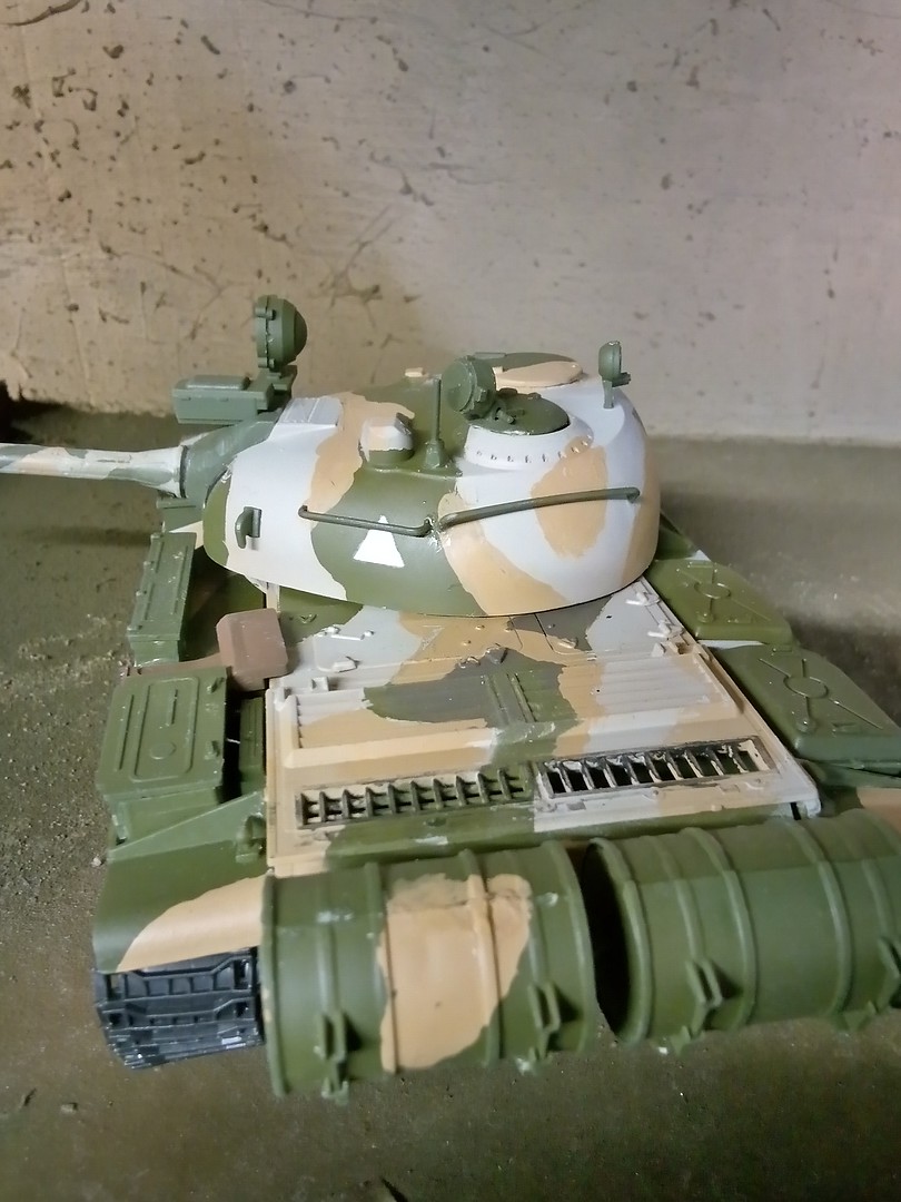 USSR T55 Tank (Re-Issue) -- Plastic Model Military Vehicle Kit -- 1/35 Scale -- #415 pictures by ...