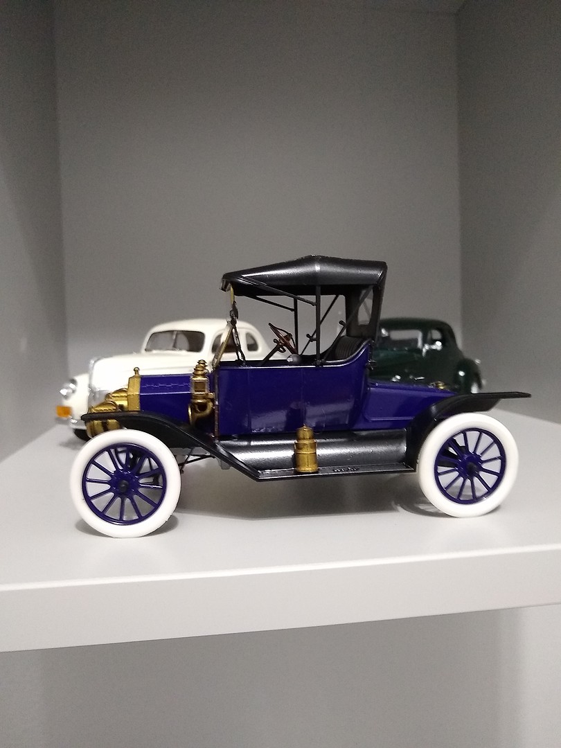 1/24 1913 Ford Model T Roadster -- Plastic Model Car Kit -- 1/24 Scale ...