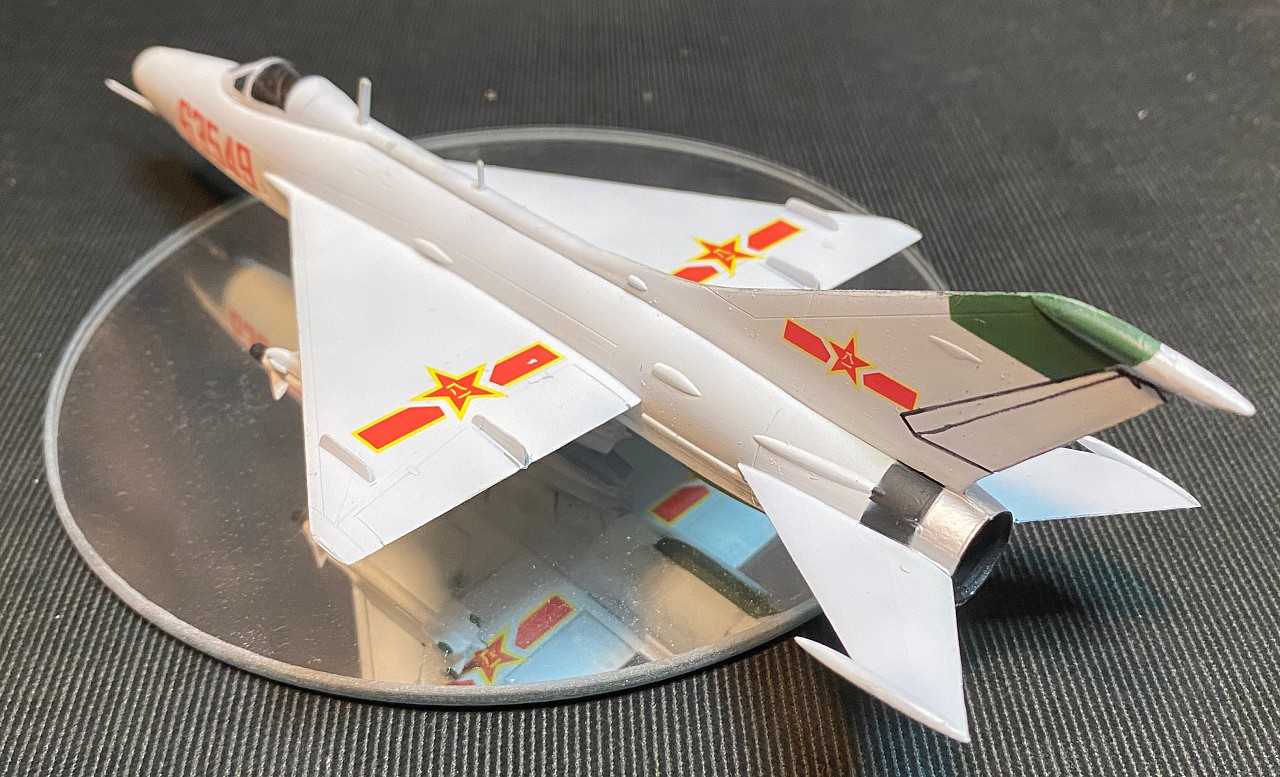 Mig21 Fishbed Fighter -- Plastic Model Airplane Kit -- 1/72 Scale ...