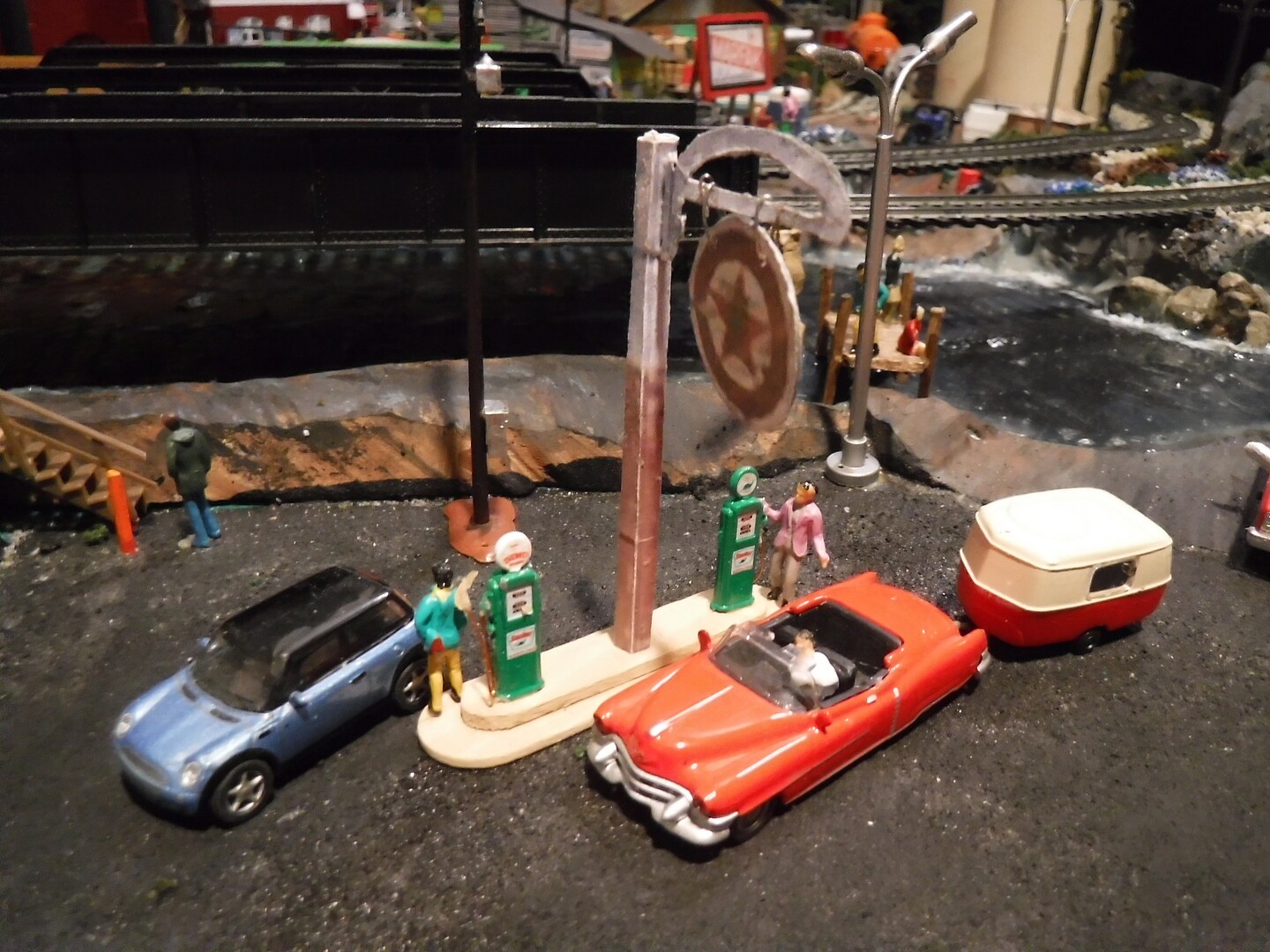 Deluxe Custom Gas Pumps Sinclair -- Model Railroad Building Accessory ...