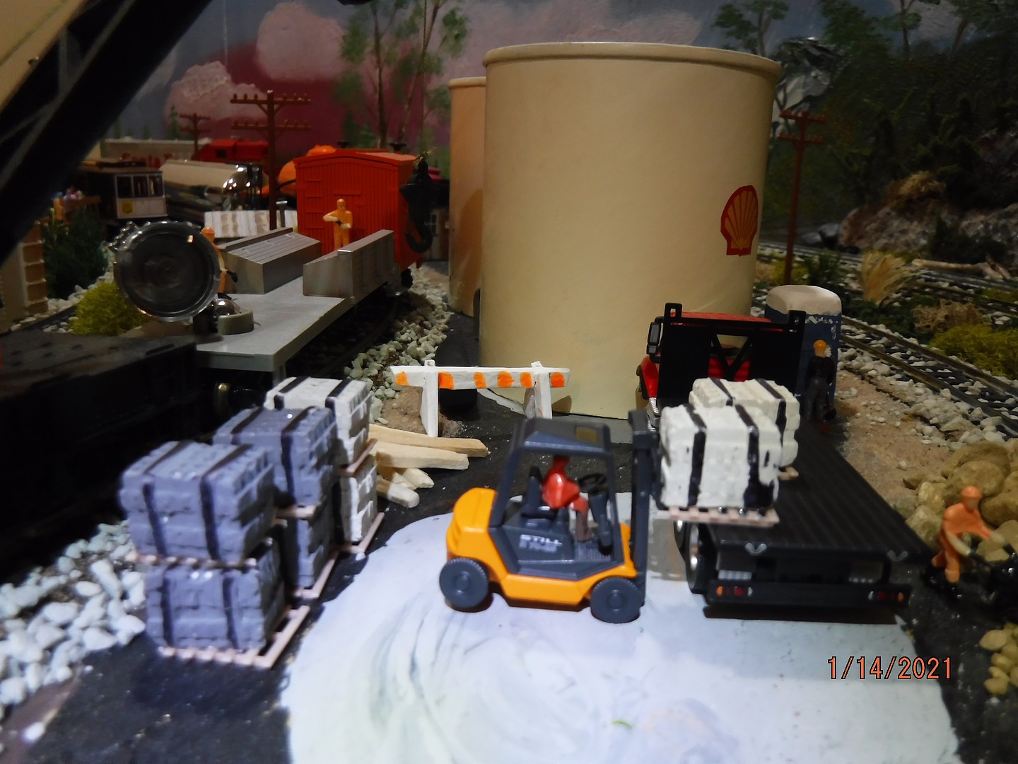 Banded Cinder Blocks on Pallets -- Model Railroad Building Accessory ...