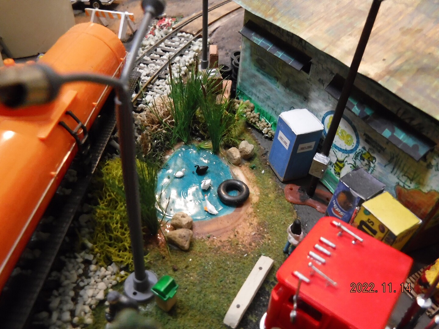 Ducks, Geese & Swans -- Model Railroad Figures -- HO Scale -- #14167 ...