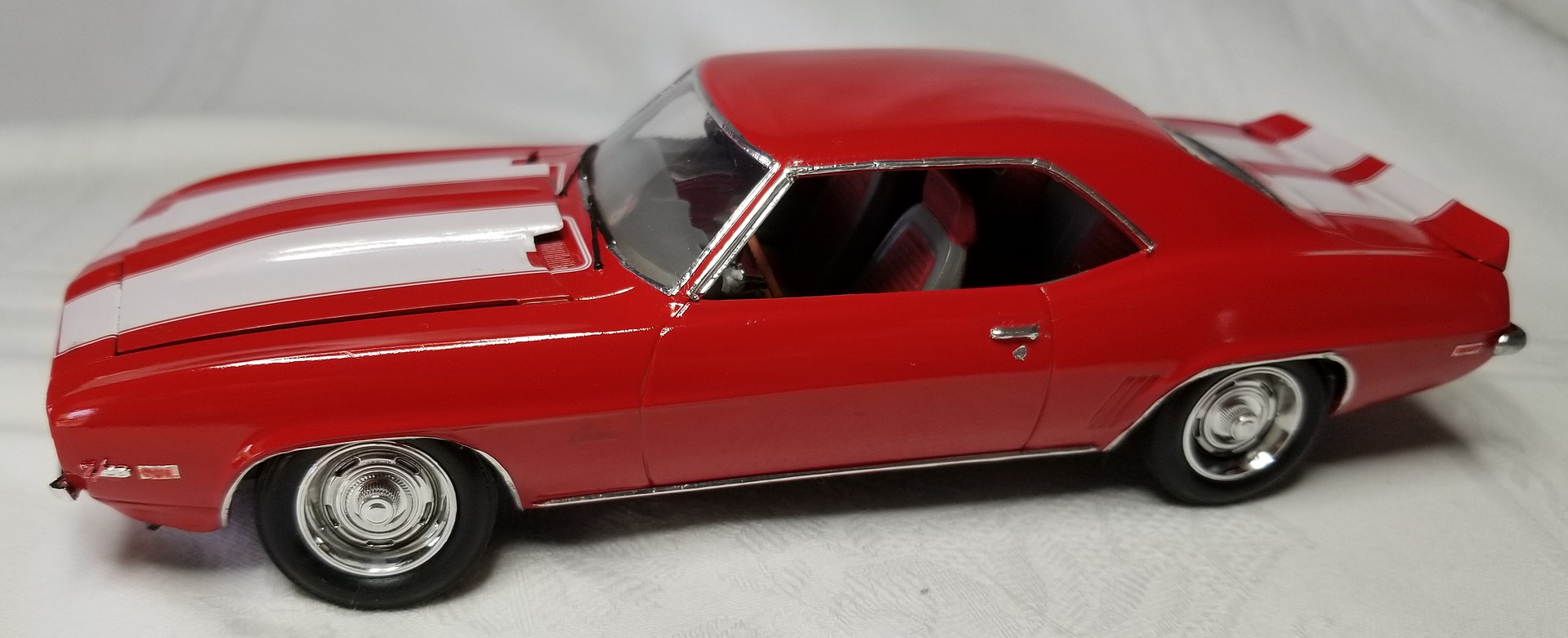 1969 Camaro Z28 RS -- Plastic Model Car Kit -- 1/25 Scale -- #857457 ...
