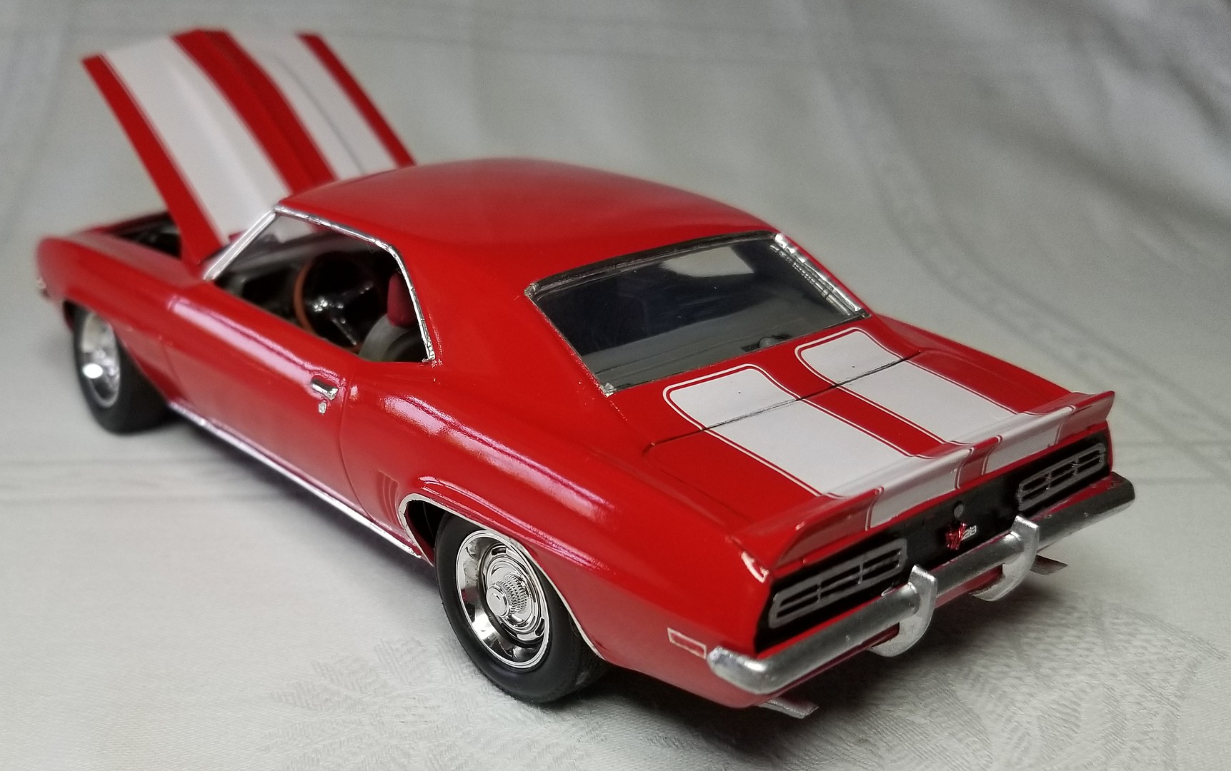 1969 Camaro Z28 RS -- Plastic Model Car Kit -- 1/25 Scale -- #857457 ...