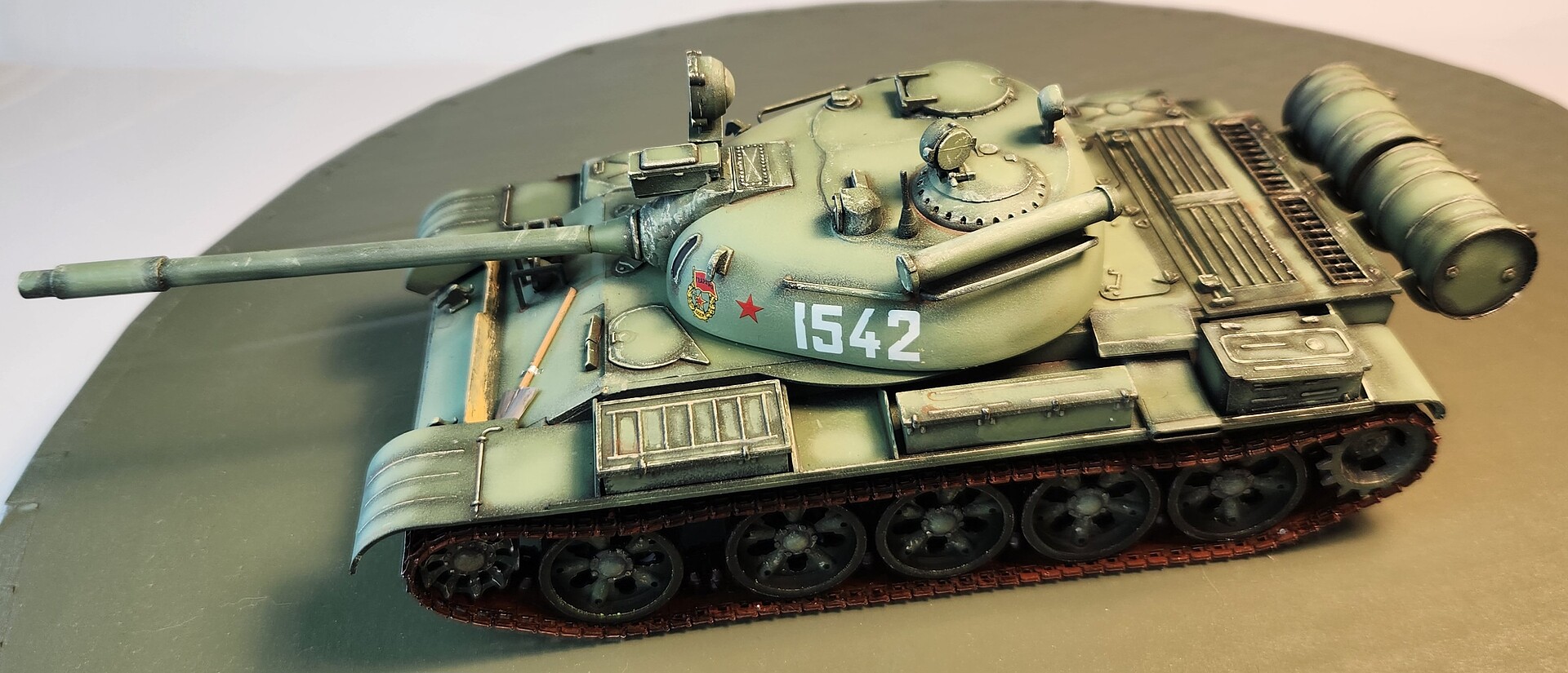 USSR T55 Tank (Re-Issue) -- Plastic Model Military Vehicle Kit -- 1/35 Scale -- #415 pictures by ...