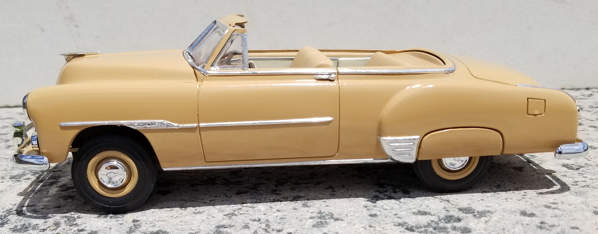 1951 Chevy Convertible -- Plastic Model Car Kit -- 1/25 Scale -- #1041 ...