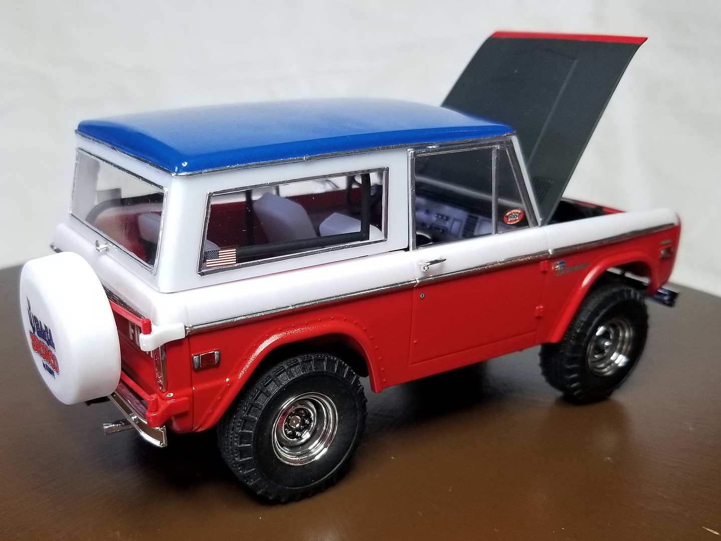 Baja Bronco -- Plastic Model Car Kit -- 1/25 Scale -- #854436 pictures ...