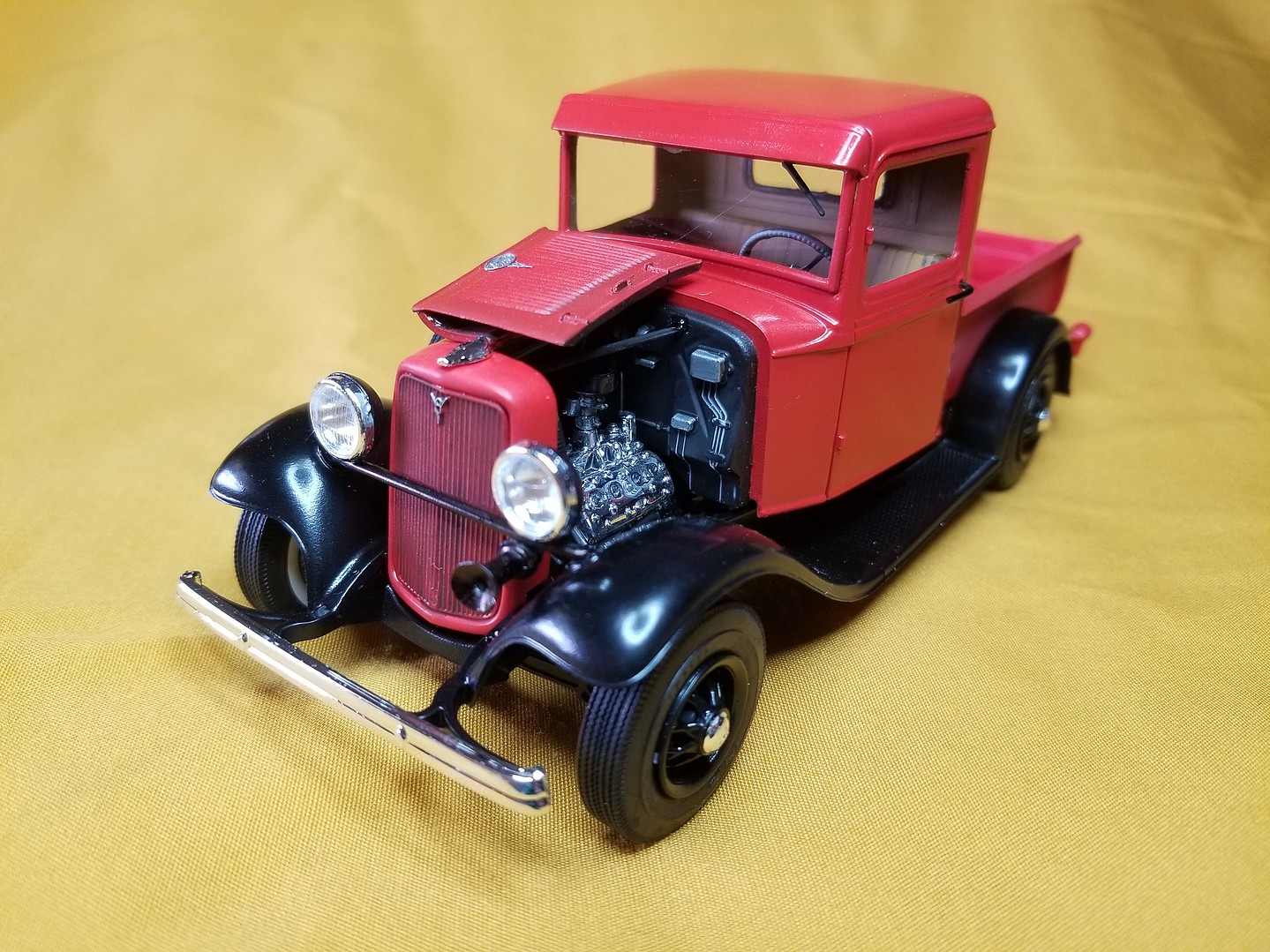 1934 Ford Pickup -- Plastic Model Truck Kit -- 1/25 Scale -- #1120 ...