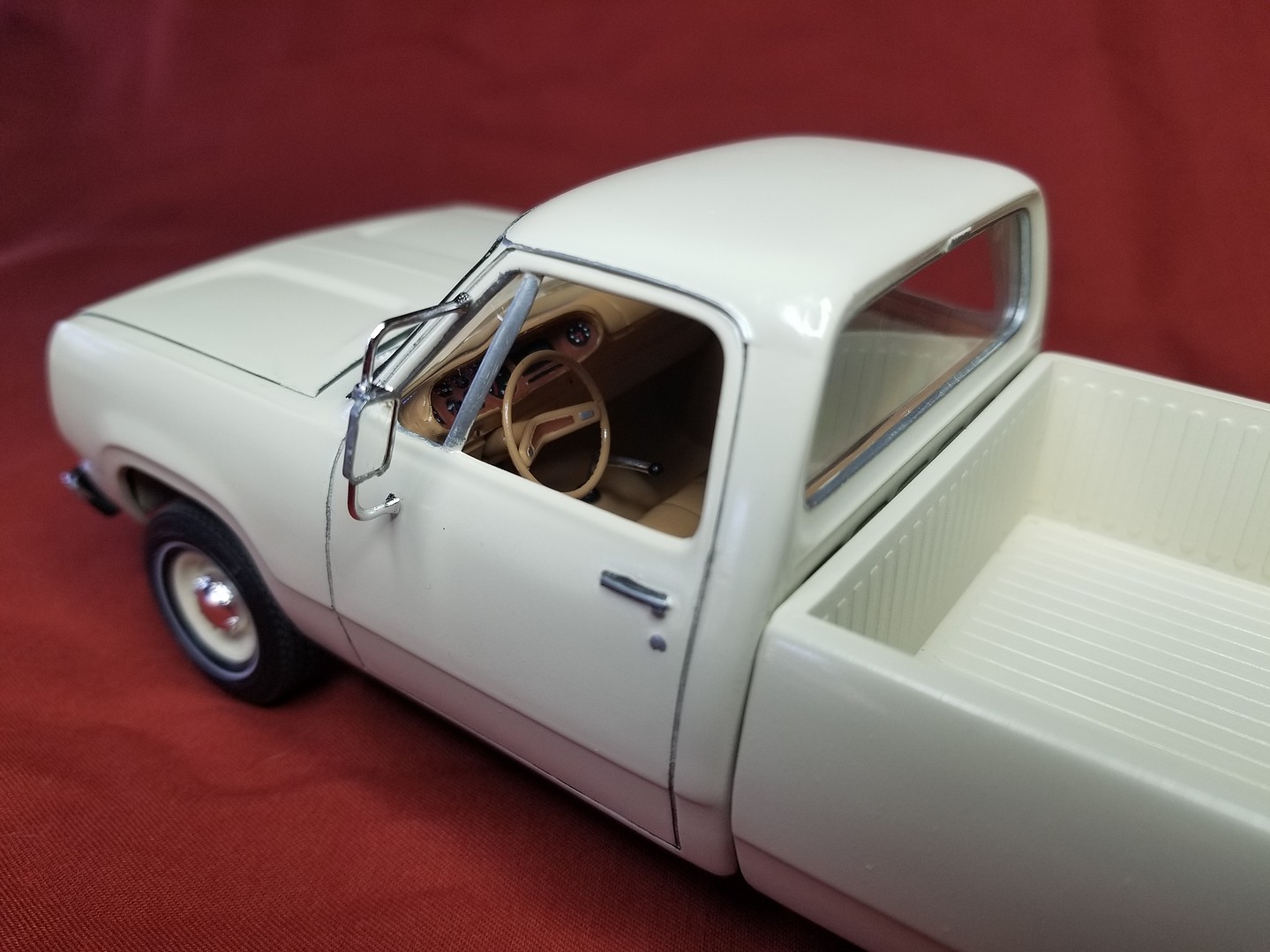 1978 Dodge D100 Custom Pickup Truck -- Plastic Model Truck Vehicle Kit ...