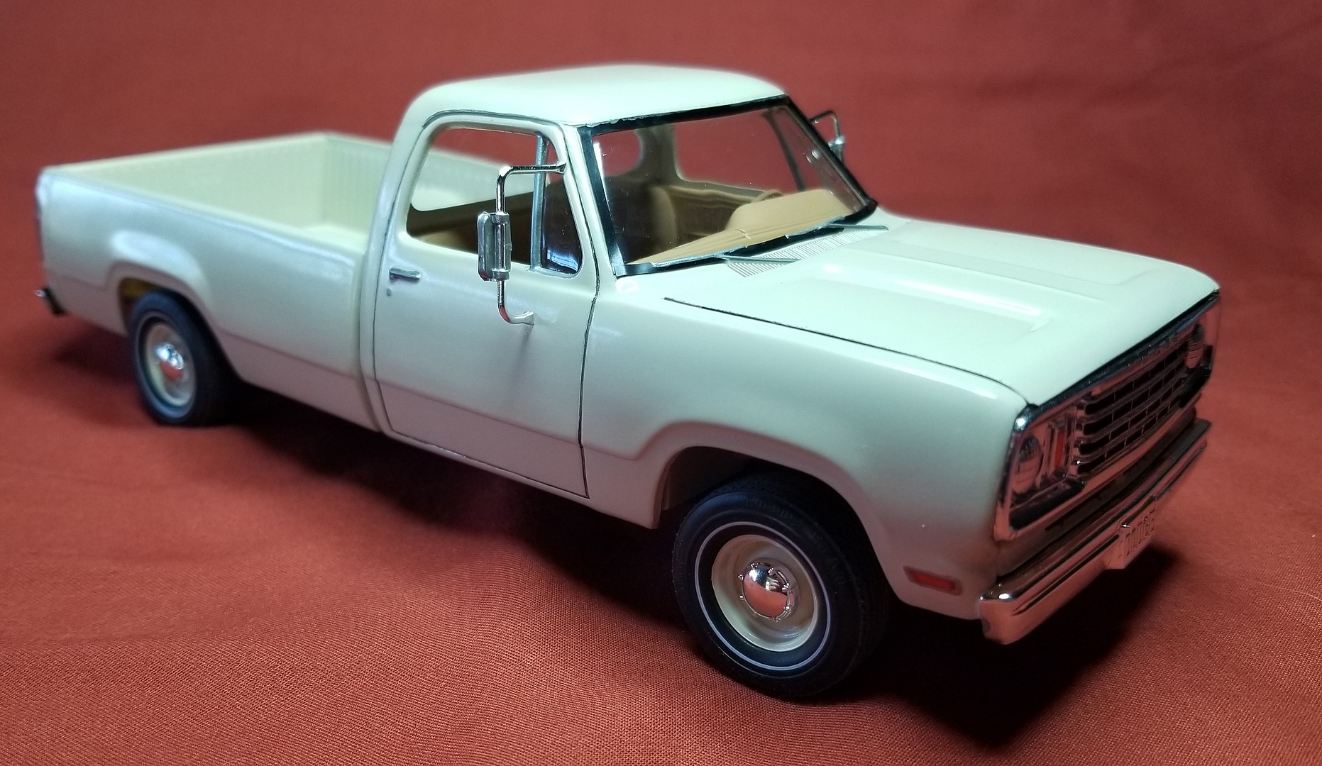 1978 Dodge D100 Custom Pickup Truck -- Plastic Model Truck Vehicle Kit ...