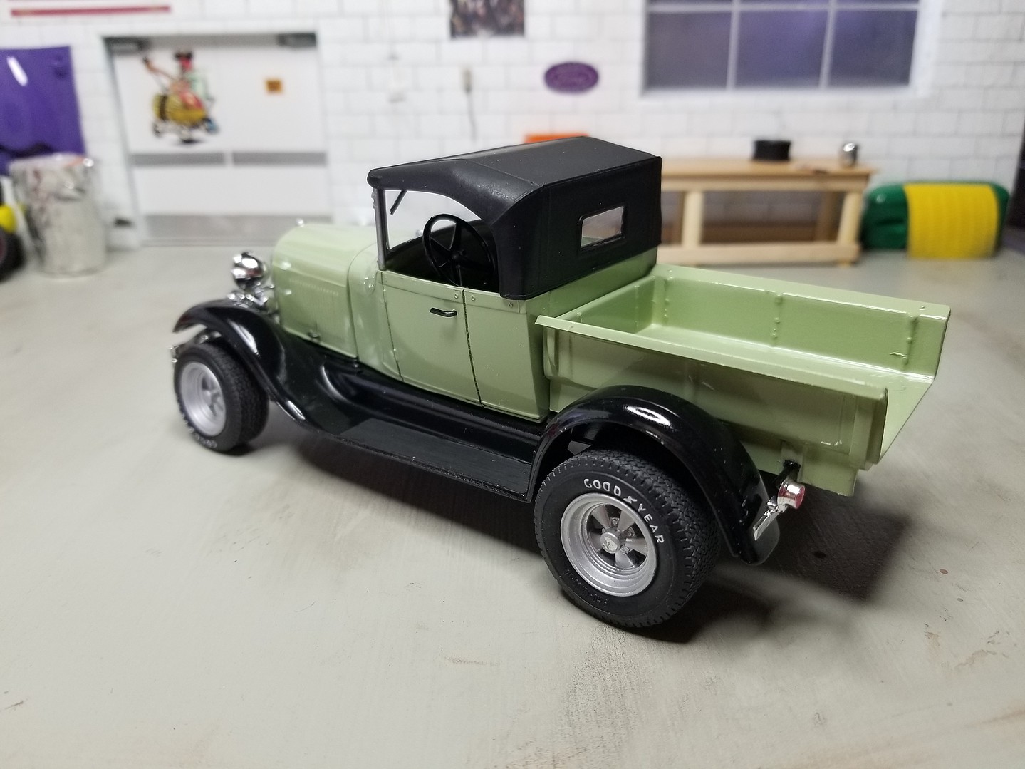 1929 Ford Woody Pickup Truck -- Plastic Model Vehicle Kit -- 1/25 Scale ...