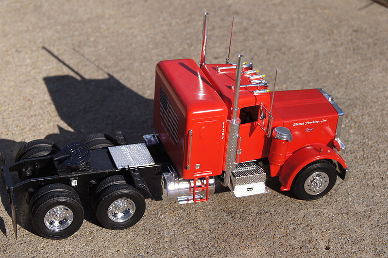Peterbilt 359 Conventional -- Plastic Model Truck Kit -- 1/25 Scale ...