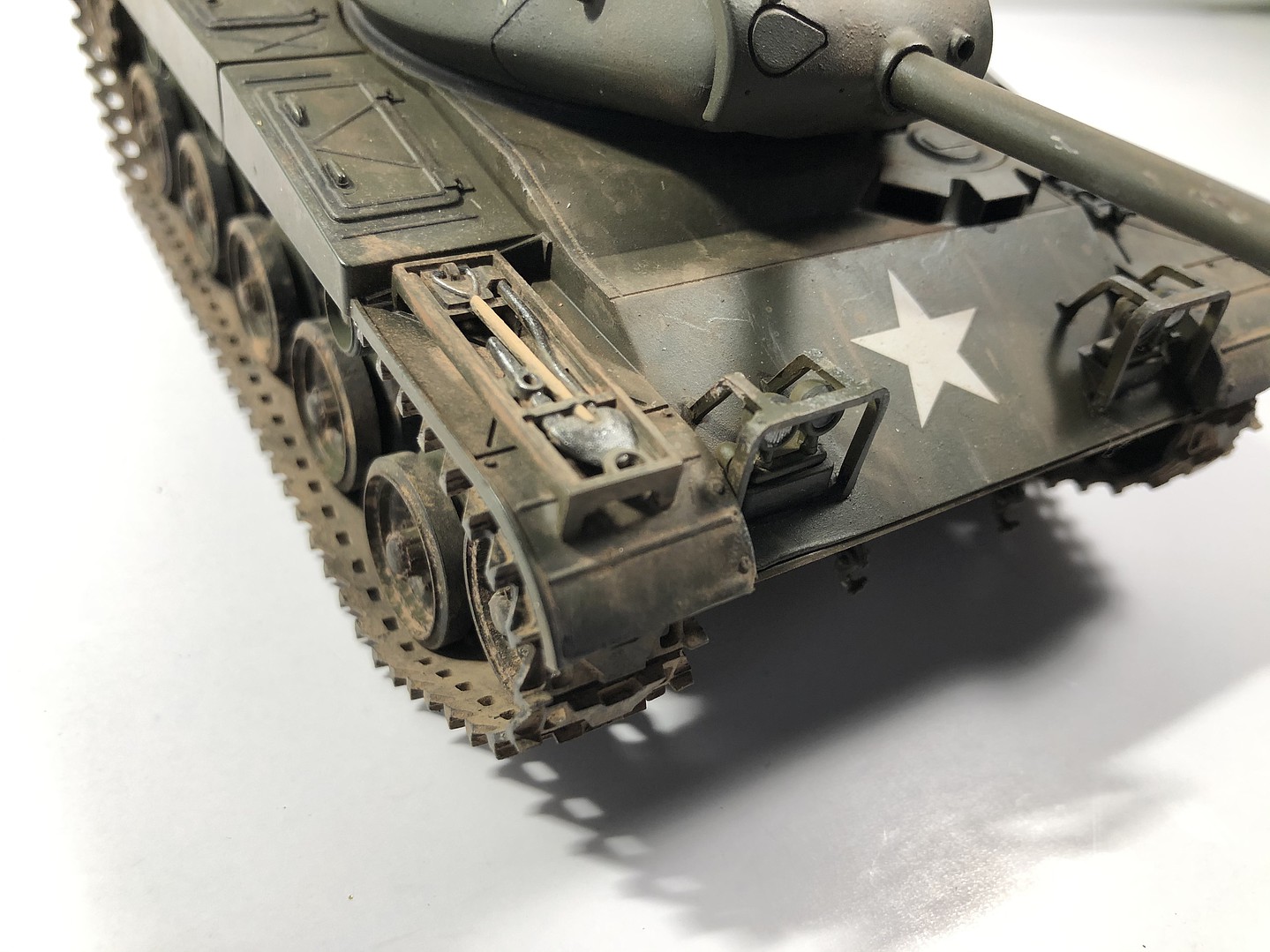 US M41 Walker Bulldog -- Plastic Model Military Vehicle Kit -- 1/35 ...