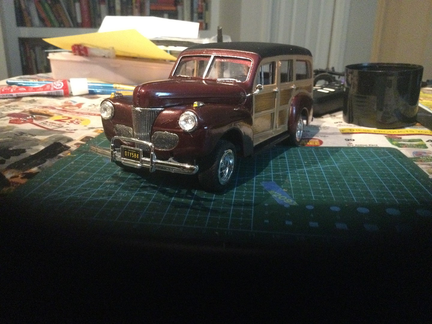 1941 Ford Woody -- Plastic Model Vehicle Kit -- 1/25 Scale -- #906-12 ...
